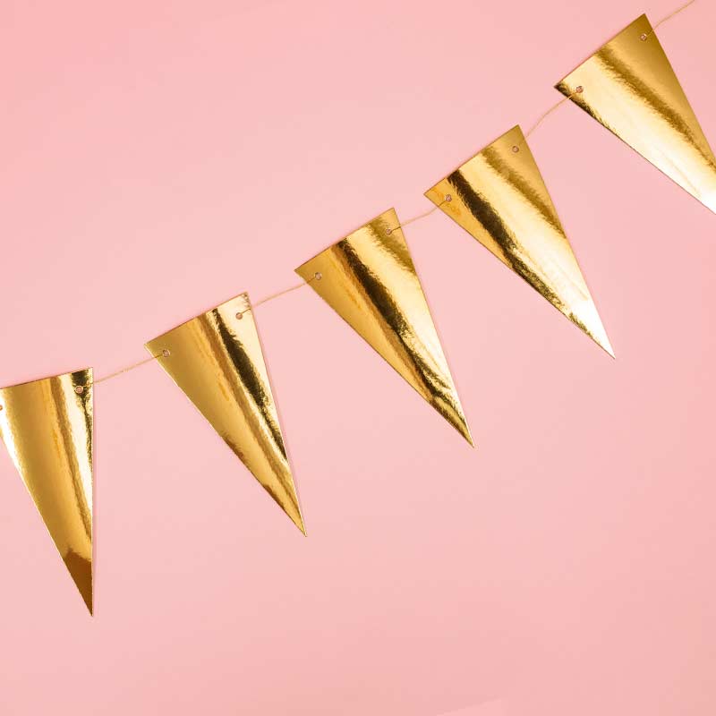 Guirnalda Banderines Dorado · Happy... To You